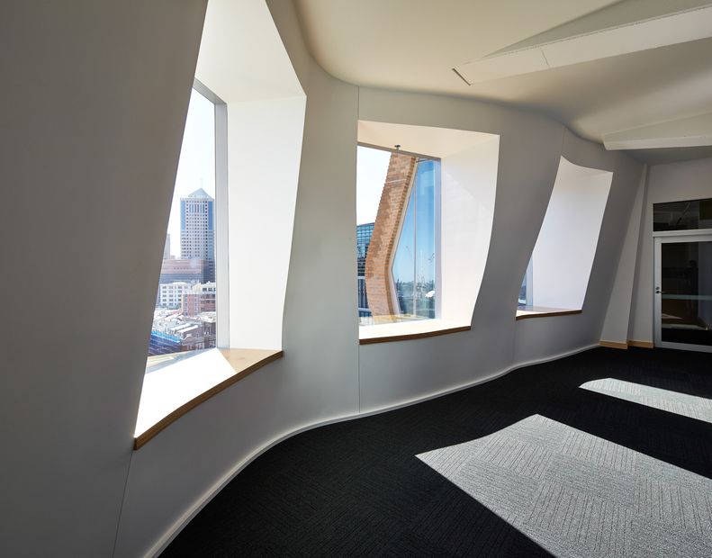 Thick skin: Dr Chau Chak Wing building | ArchitectureAu