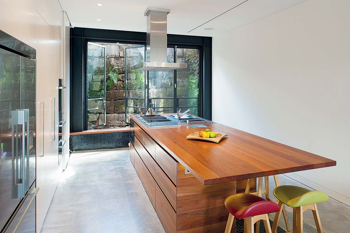 Upside-down and Back-to-front House | ArchitectureAu