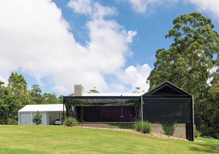 A determined rural life: Long Road House | ArchitectureAu