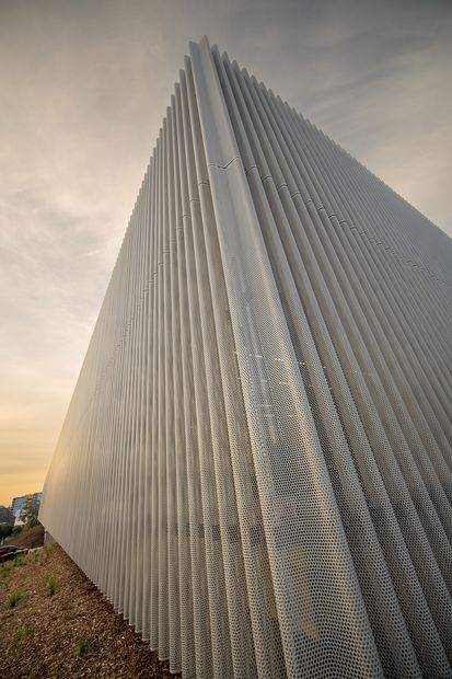 PMP U Series architectural screening by Solidal | ArchitectureAu