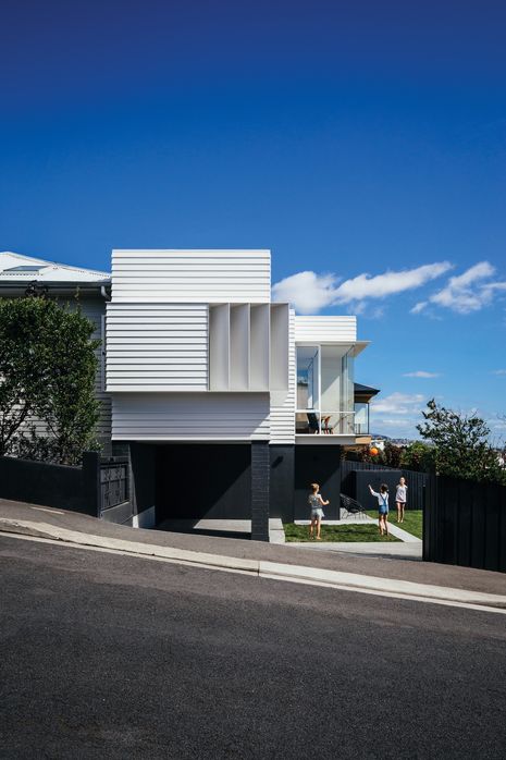 Hillside haven: Mawhera Extension | ArchitectureAu