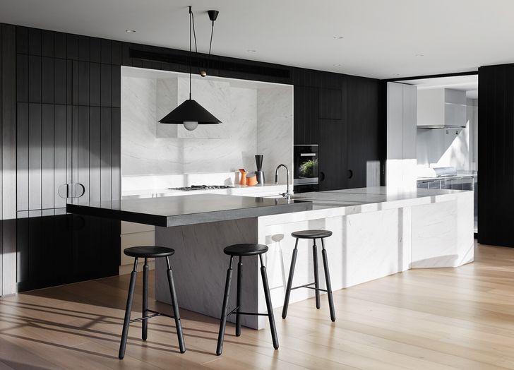 Time for seduction: MAH Residence | ArchitectureAU