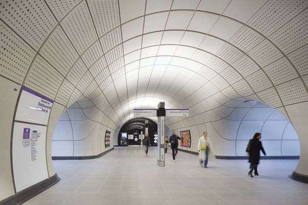 Grimshaw’s Elizabeth Line takes out RIBA’s top prize | ArchitectureAu