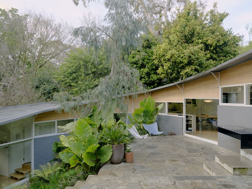 Coil House Adaptation by Karen Abernethy Interiors and Architecture ...