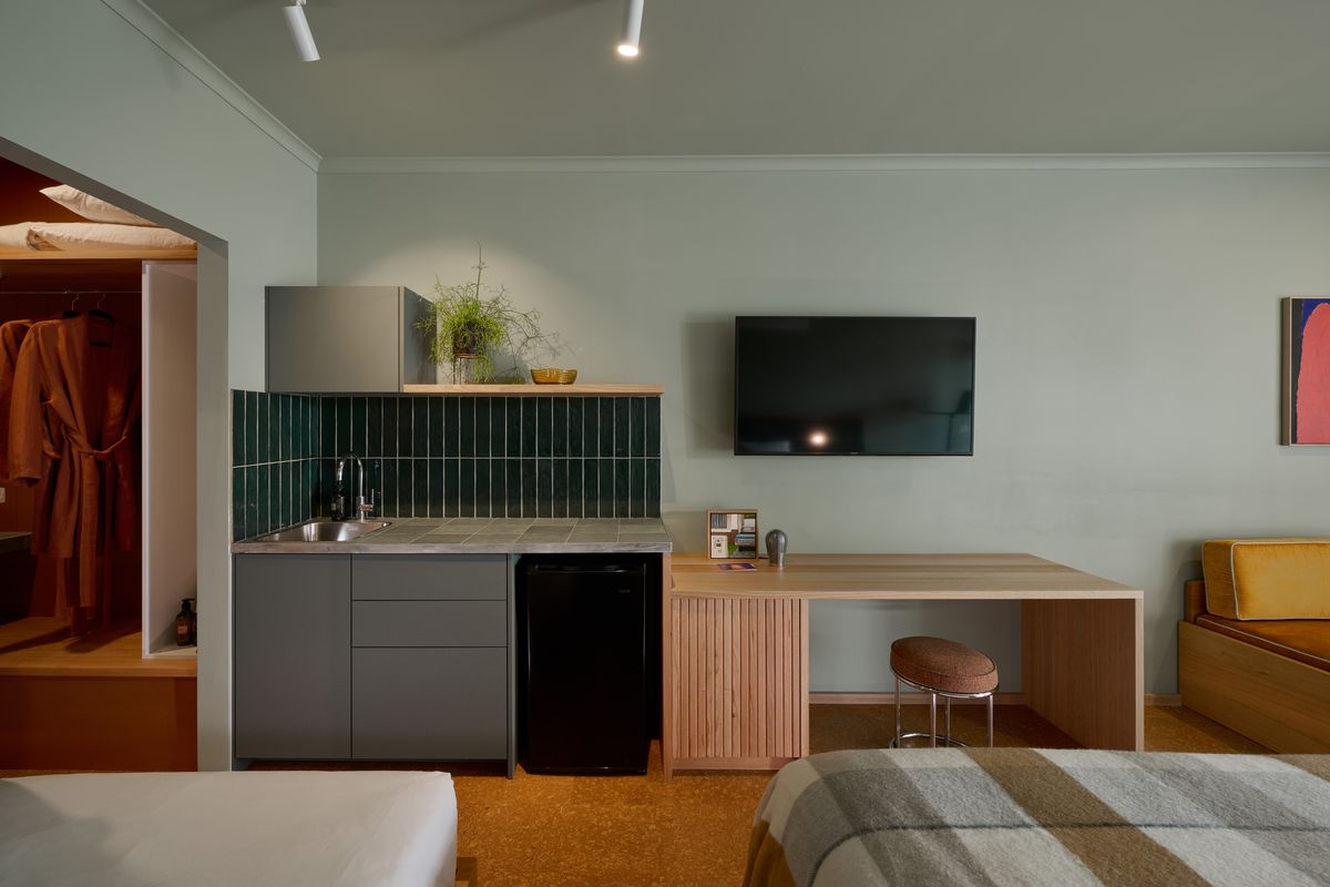 River Drive Motel by Moth Design | ArchitectureAu