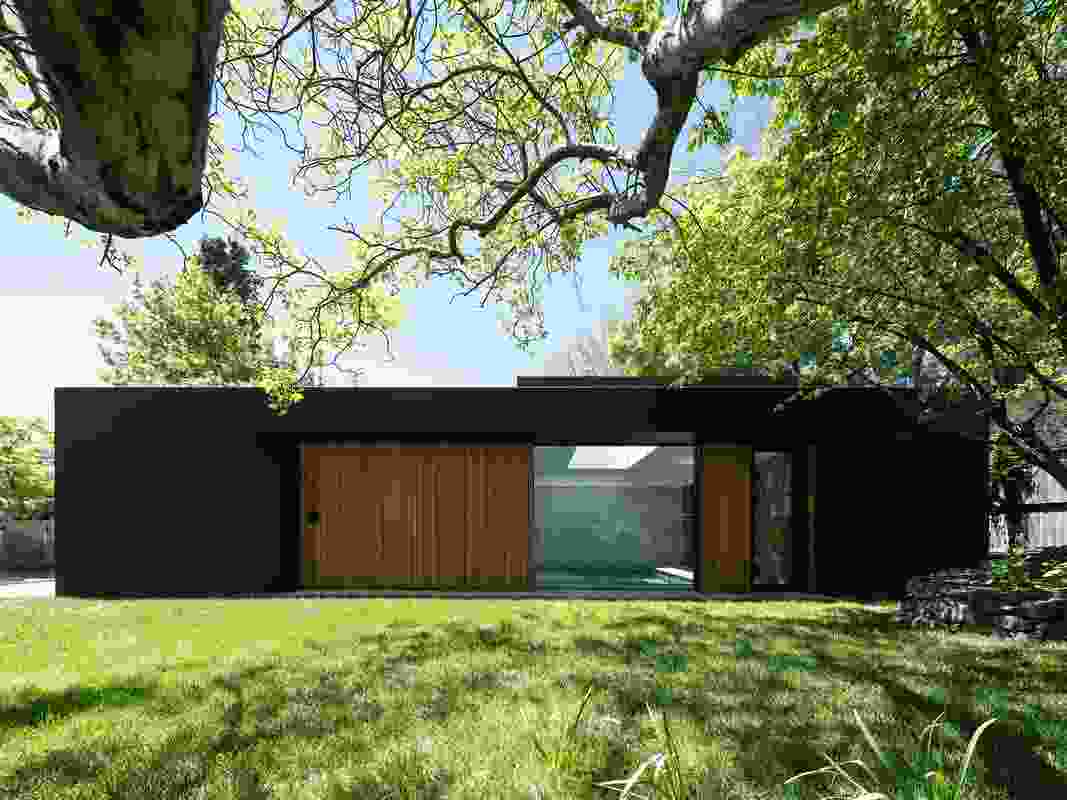 On-site escape: March Pool House | ArchitectureAu