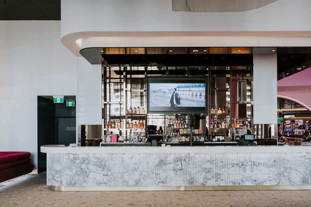 Disco fever: Atrium Bar | ArchitectureAu