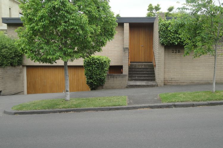 Classic courtyard houses open | ArchitectureAU