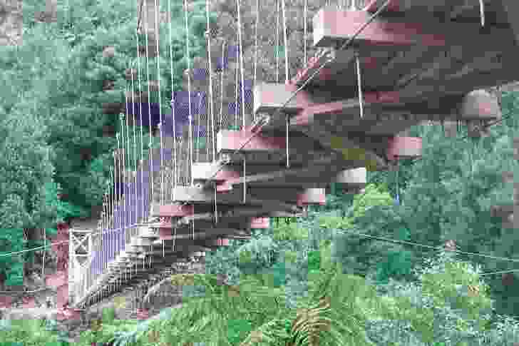 Striking suspension | ArchitectureAu