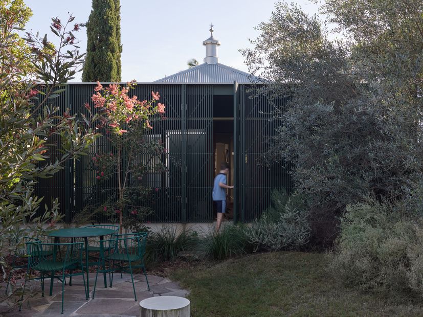 West End Shade House by Vokes and Peters | ArchitectureAu