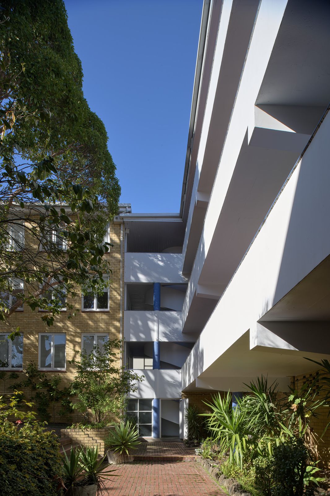 Revisited: Moonbria by Roy Grounds | ArchitectureAu