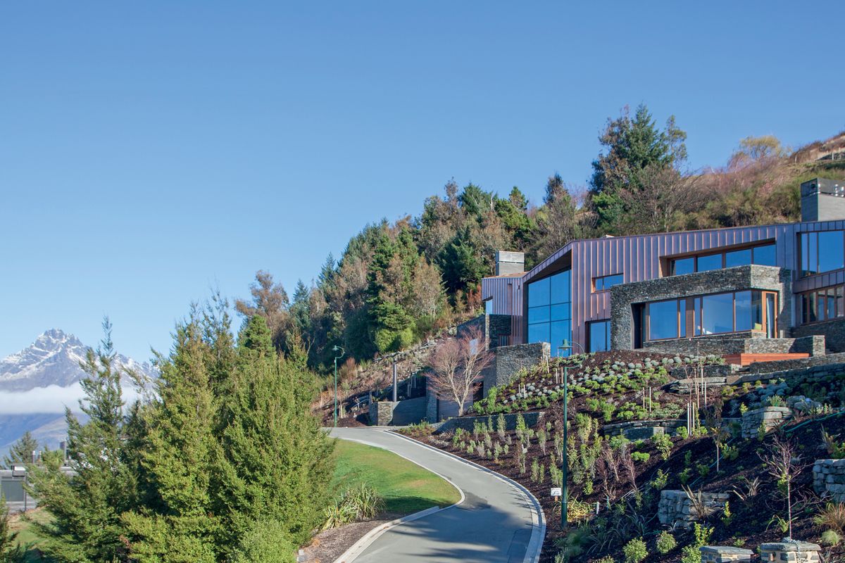 Rare metal: Fernhill House | ArchitectureAu