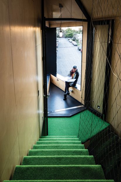 A nostalgic angle: Acute House | ArchitectureAu