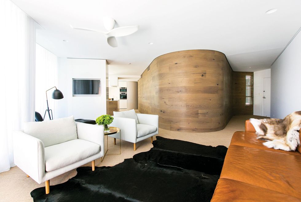 Curved timber boards used in Sydney renovation | ArchitectureAu