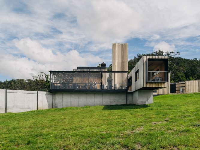 Devil’s Corner debuts new cellar door expansion | ArchitectureAu