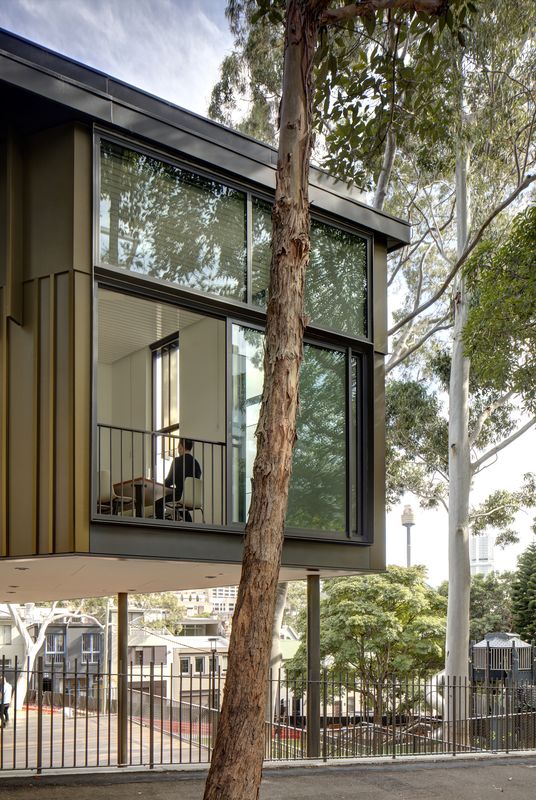 East Sydney Community and Arts Centre by lahznimmo architects ...