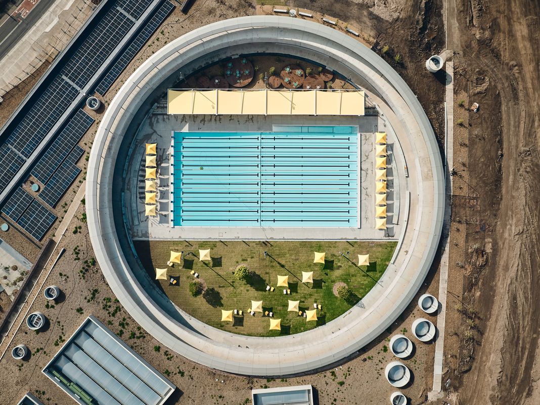 New Parramatta Aquatic Centre rings in swim season | ArchitectureAu