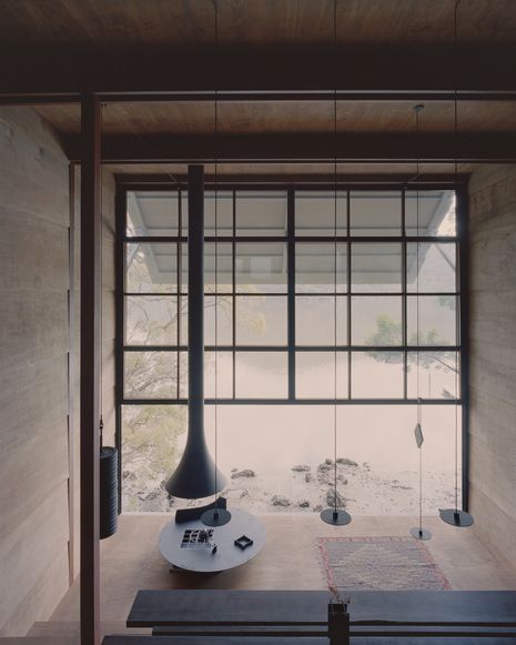 An all-timber shack on a creek edge | ArchitectureAu