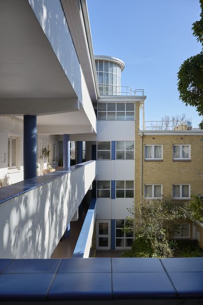 Revisited: Moonbria by Roy Grounds | ArchitectureAu