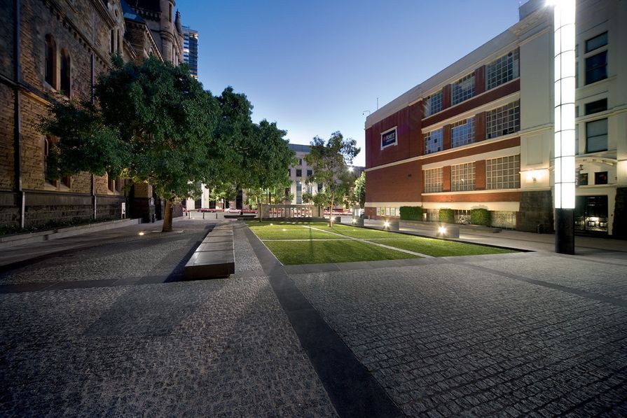 RMIT University urban spaces | ArchitectureAU