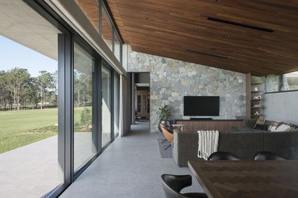 Frameless bi-folds from JH Glass Innovation | ArchitectureAu