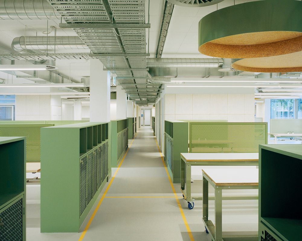 The excitement of experimental activities: Monash Robotics Lab ...