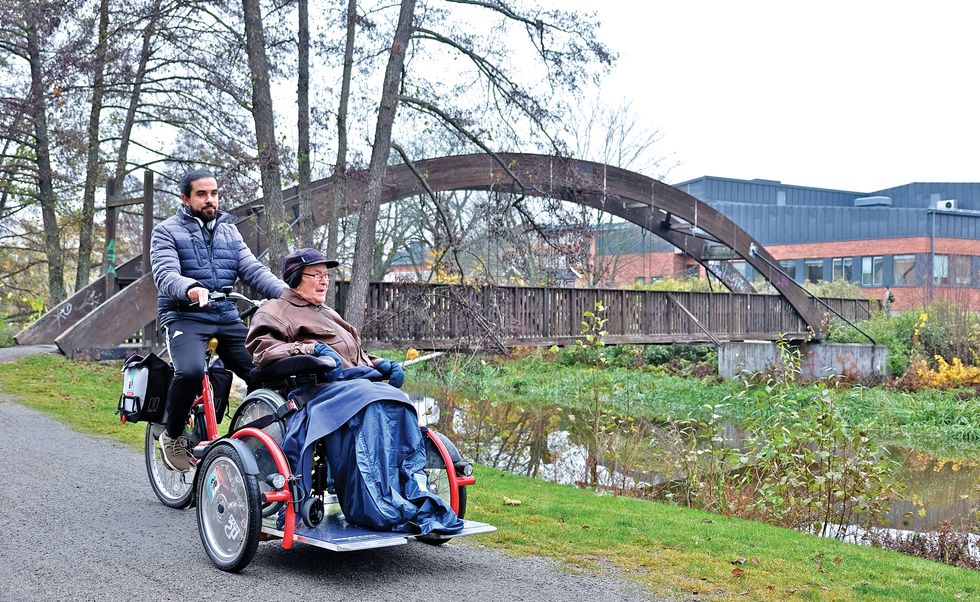 Age-friendly city design: Identifying common opportunities across the ...