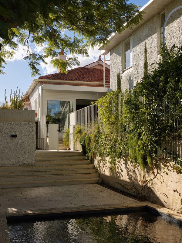 Six Chimney House by Vokes and Peters | ArchitectureAu