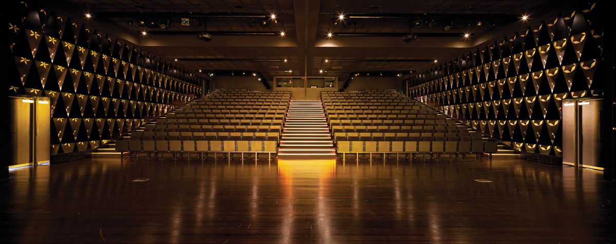Nudgee College Tierney Auditorium by M3architecture | ArchitectureAu