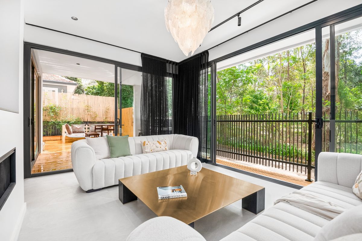 Wilga, Modern Luxury House in Sydney Hills by Archbuild | ArchitectureAu