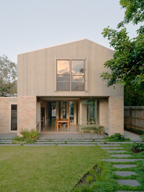 Dennis House by Olaver Architecture | ArchitectureAu