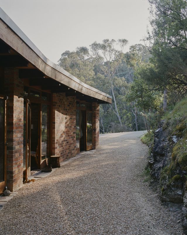 River Bend Repair by Vaughan Howard Architects | ArchitectureAu