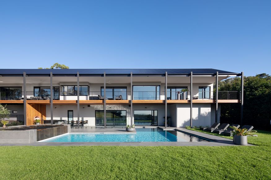 Post + Gable House by Kirsten Johnstone Architecture | ArchitectureAU