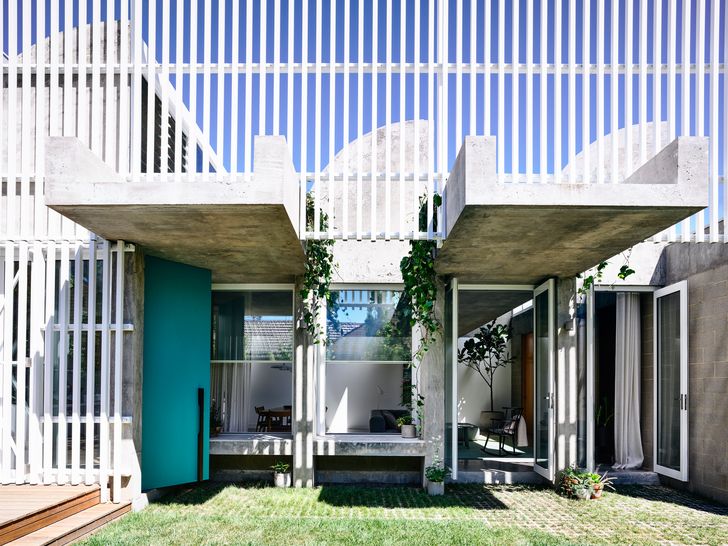 Making waves: Moving House | ArchitectureAu