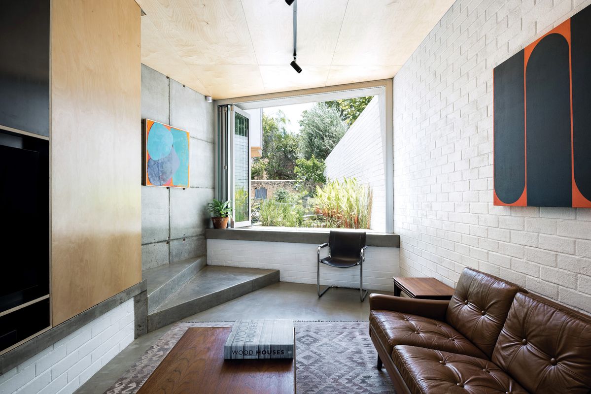 Triumph over obstacle: Silver Street House | ArchitectureAu