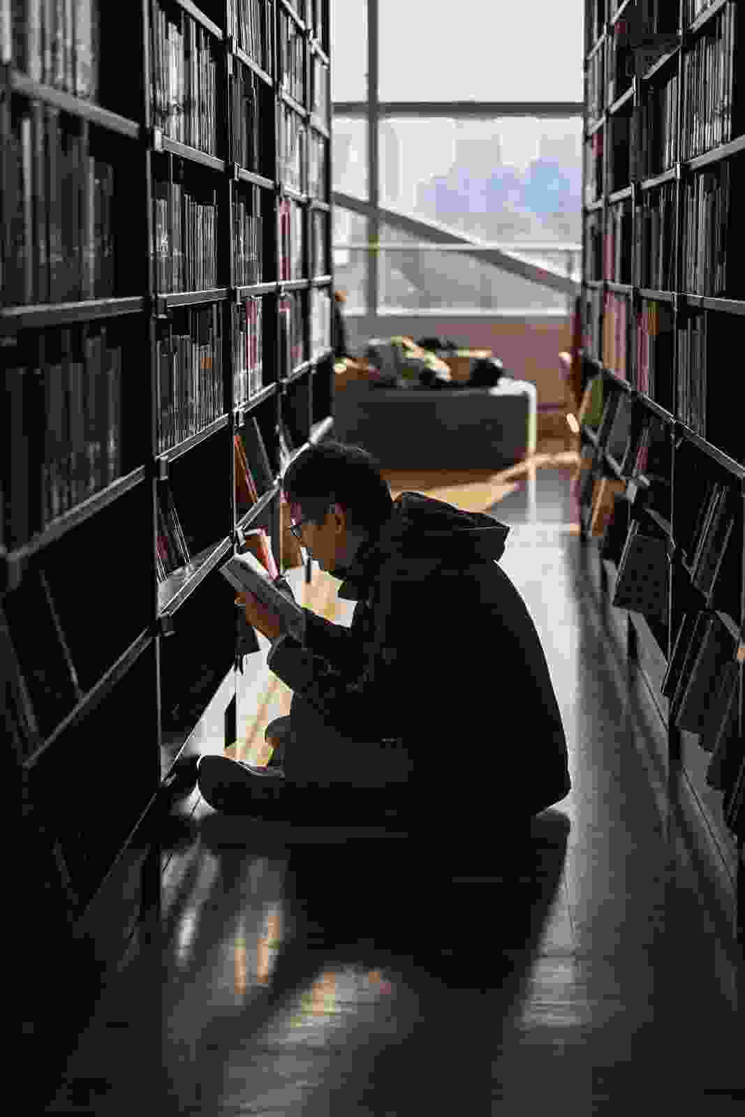 In a heatwave, a cool library or shopping centre is a lifeline – do we ...