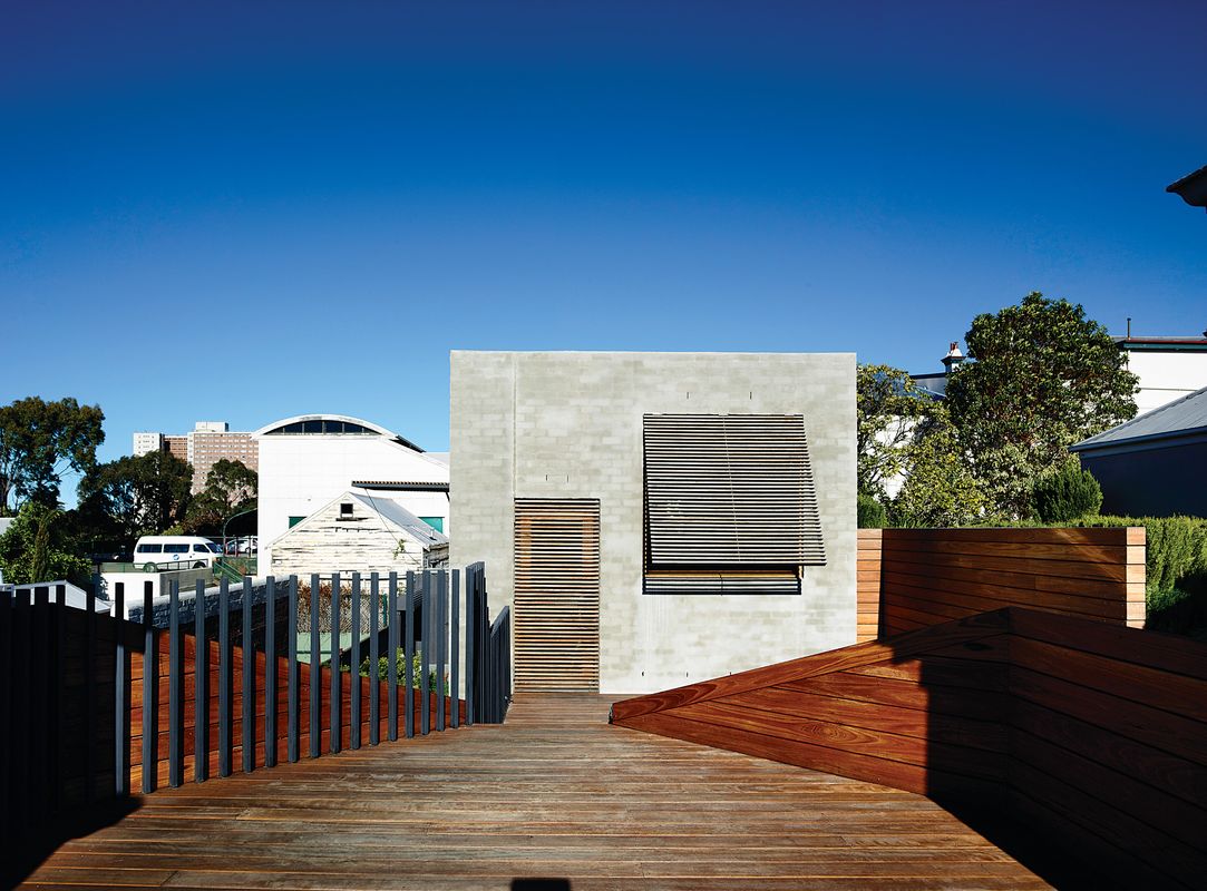 Magic secret: East West House | ArchitectureAu