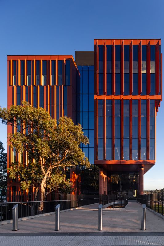 University Health and Medical Research Building in Adelaide complete ...