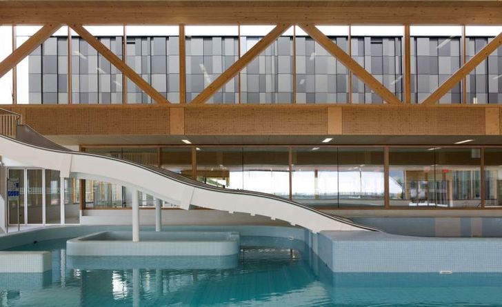 Super sustainable swimming pool boasts C2C tiled facade | ArchitectureAu