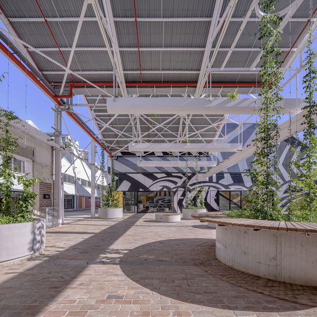 HMAS Platypus Renewal by lahznimmo architects | ArchitectureAu