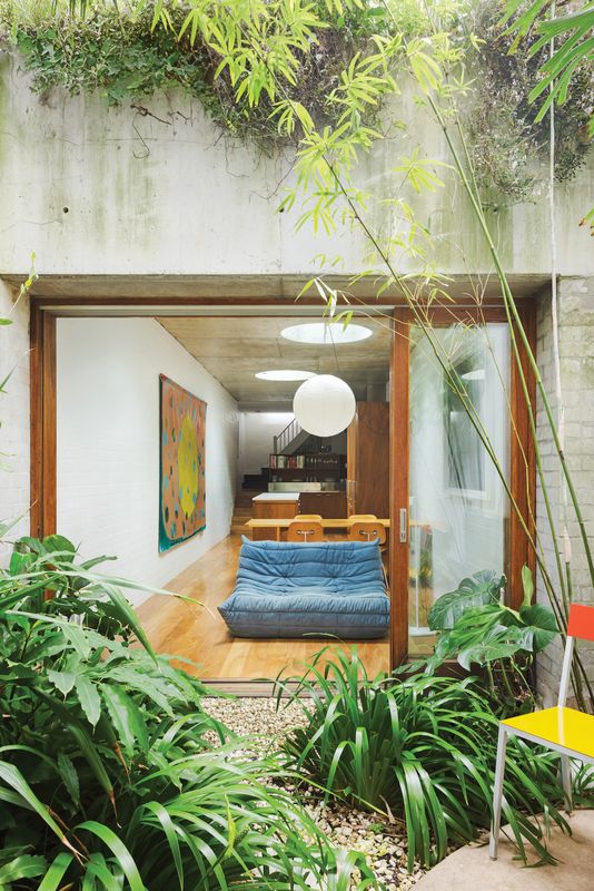 Outside In: Redfern House by Anthony Gill with Sacha Coles | ArchitectureAu