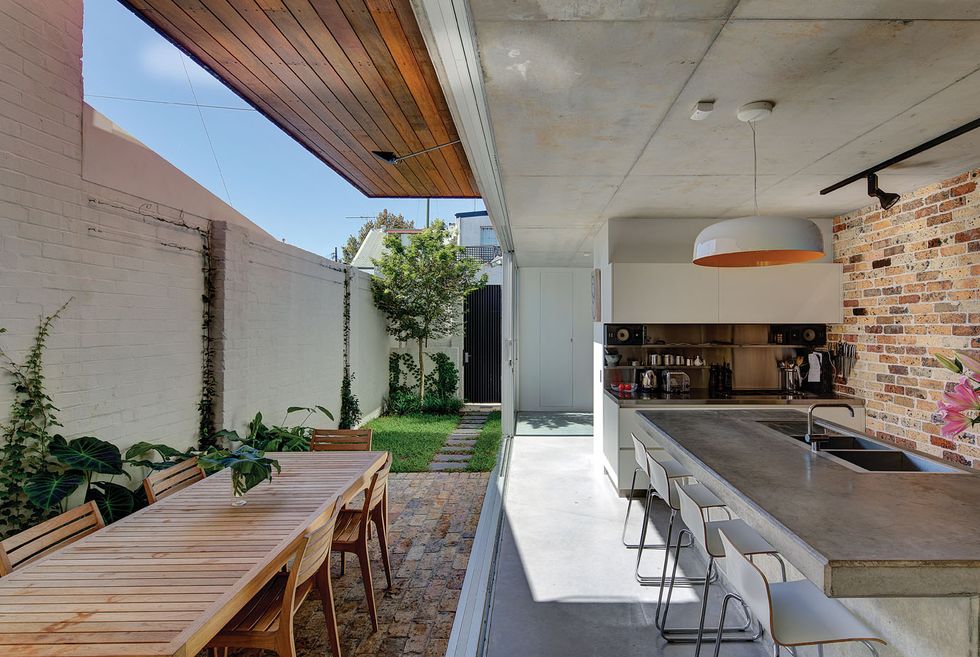 Long Courtyard House | ArchitectureAu
