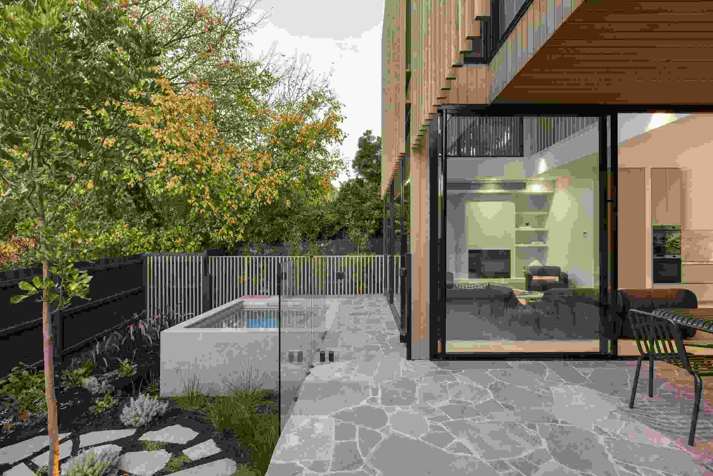 ASH hardwood elevates Melbourne townhouses | ArchitectureAu