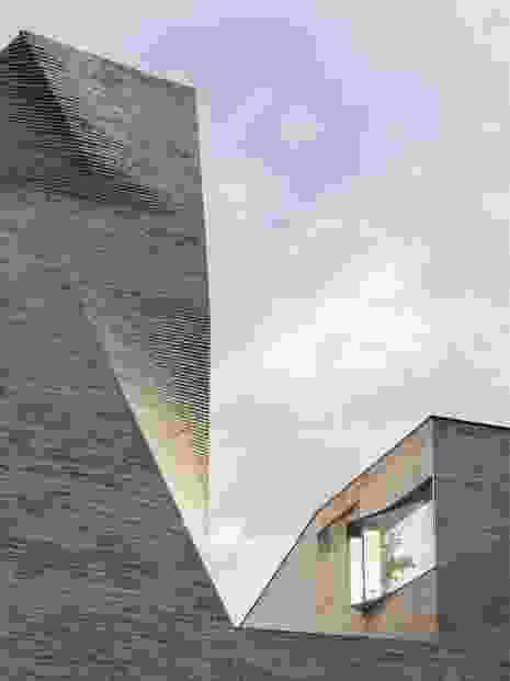 Miracle box: Phoenix Central Park | ArchitectureAu