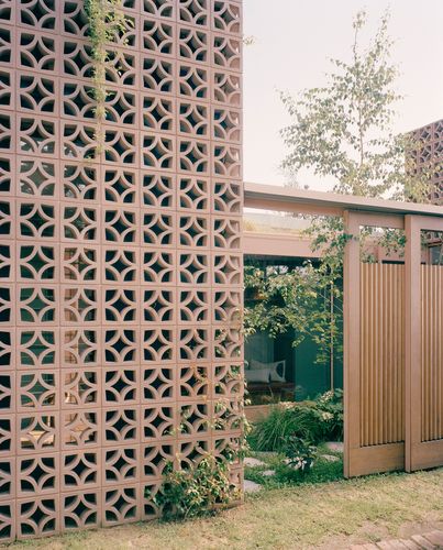 Garden Tower House by Studio Bright | ArchitectureAu