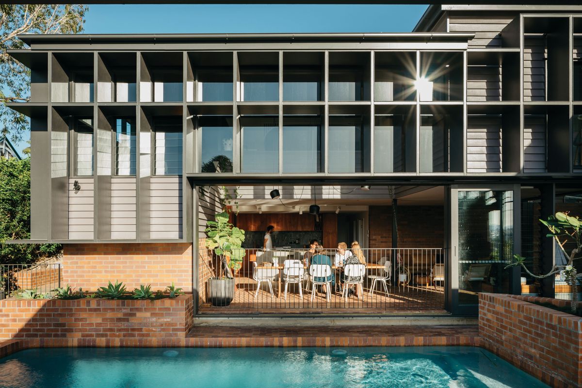 All round entertainer: Wooloowin House | ArchitectureAu