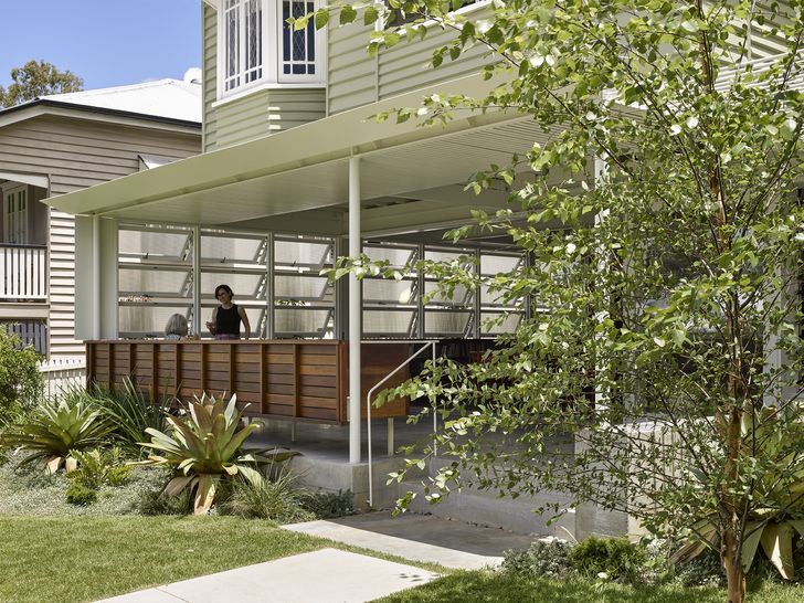 Raising the bar: Bardon Undercroft House | ArchitectureAu