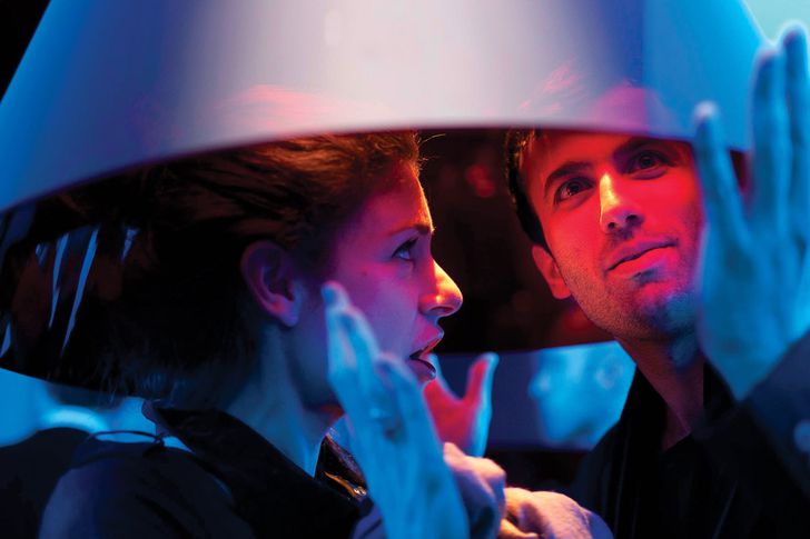 Paul Cocksedge, Flos and BMW collaborate to create a light installation ...