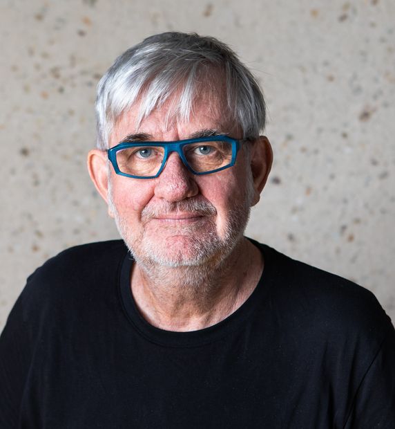 ‘Renaissance man’ Don Watson awarded Gold Medal in 2021 National Prizes ...