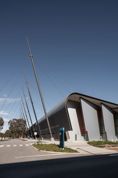 Bendat Basketball Centre by Hunt Architects | ArchitectureAu